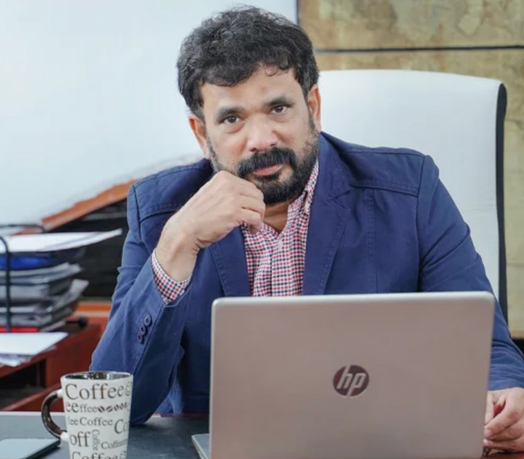 About – SSK TRADING WLL